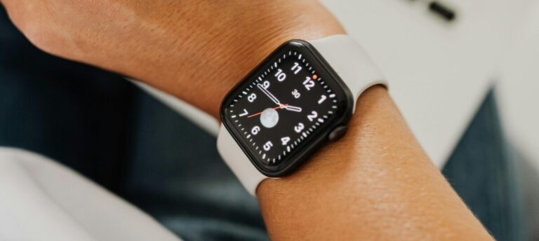 Ultimate Guide to Apple Watch Screensaver Tips & Tricks - DeviceMAG