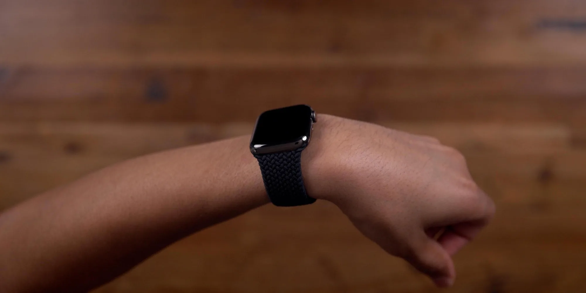 Apple Watch Black Screen - Troubleshooting Tips - DeviceMAG