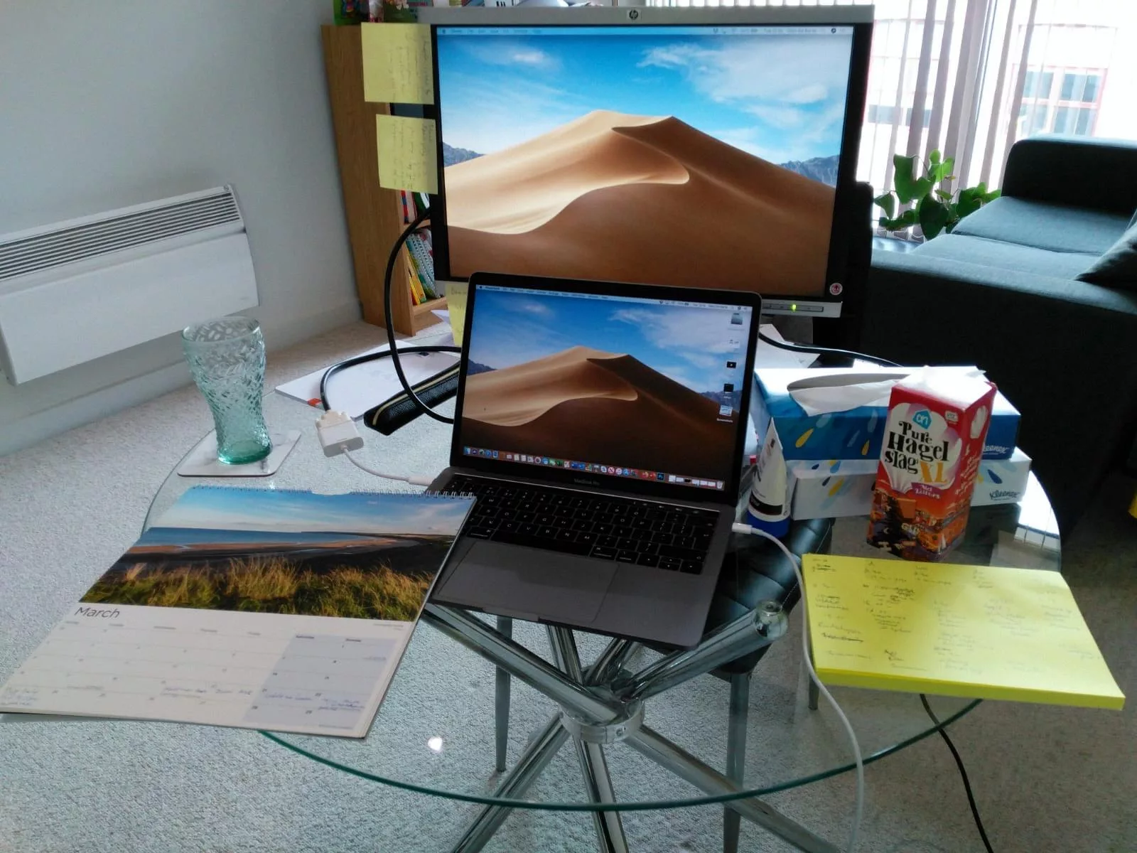 How To Connect Macbook To BenQ Monitor - DeviceMAG