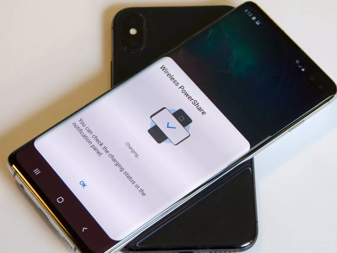 What Phones Can Charge Each Other? - DeviceMAG