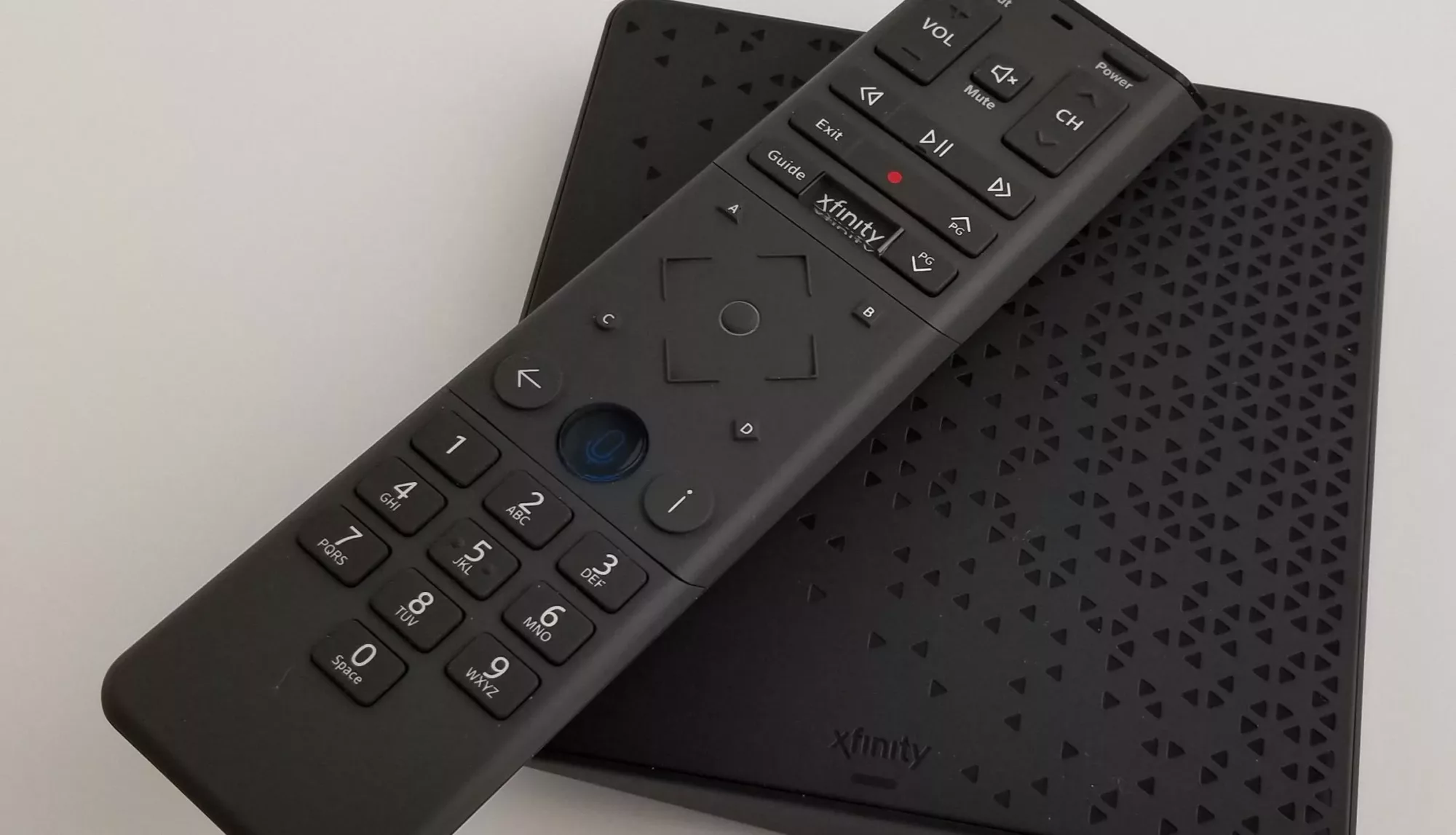 How to Fix When Your Xfinity Remote Won't Change Channels? - DeviceMAG