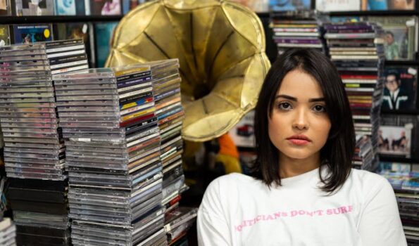 How to Play a CD on Your MacBook Pro - DeviceMAG